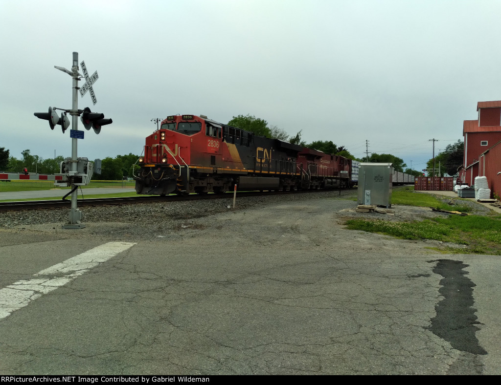 CN 2836 & CP 8852